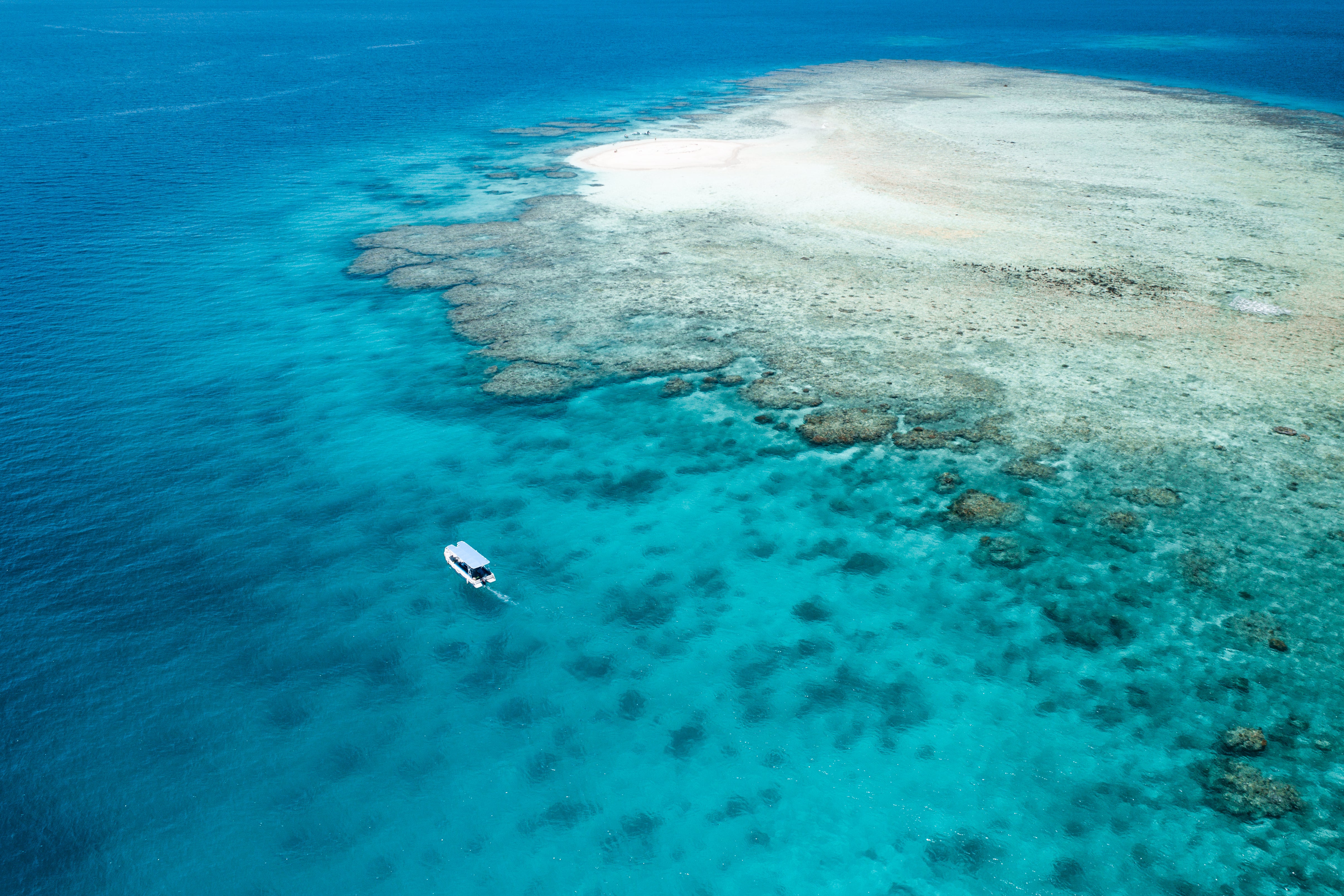 Island Textures – Ocean Feels By Ben Mack